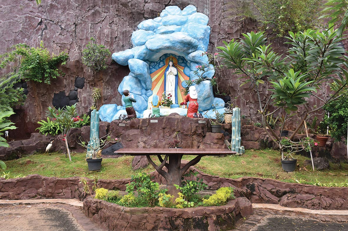 Paroki Toasebio, Gereja Inkulturasi – Paroki Bojong Indah