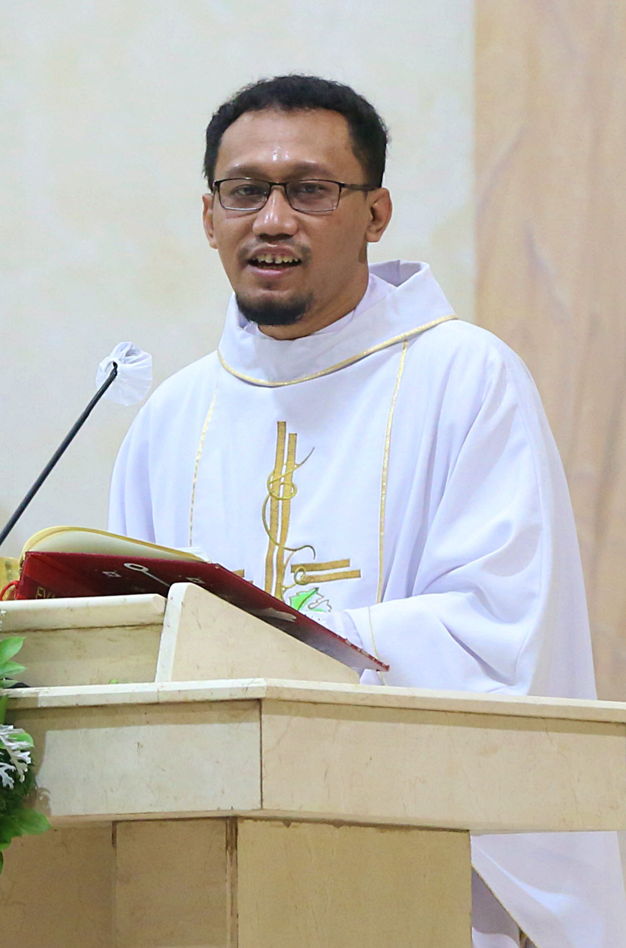 Pastor yang Pernah Berkarya di Paroki – Gereja Santo Thomas Rasul
